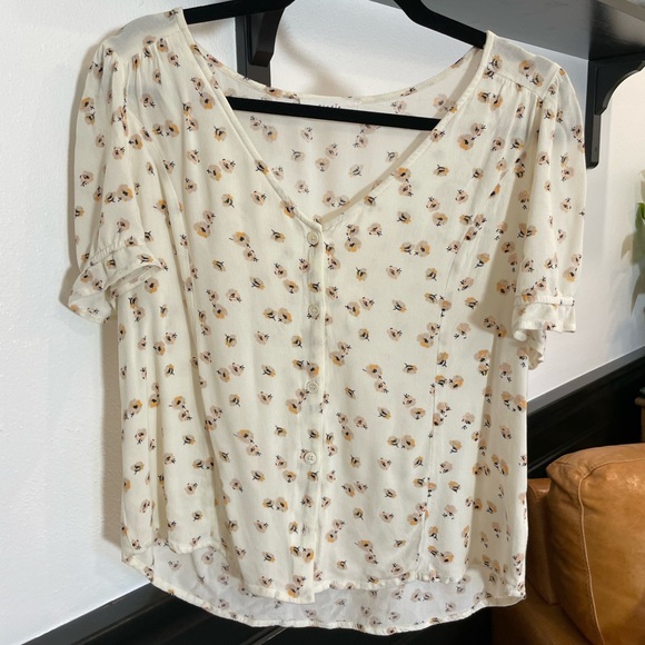 Elodie | Tops | Cream Floral Elodie Top Size L | Poshmark